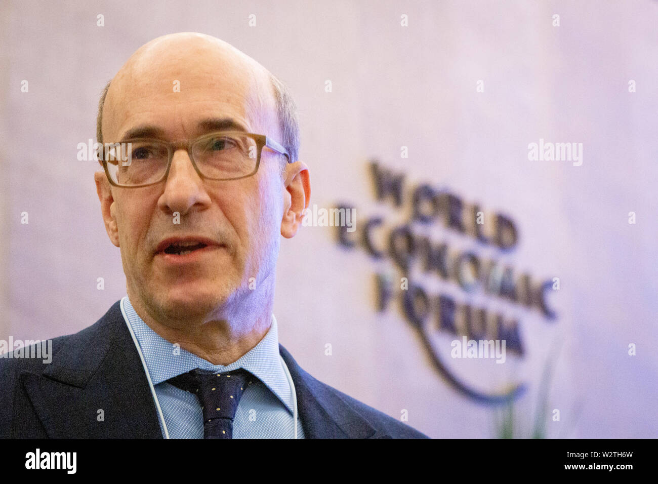 Kenneth rogoff hi-res stock photography and images - Alamy