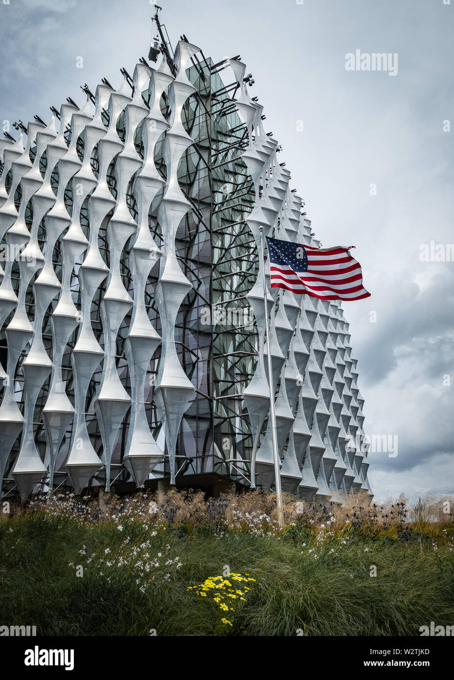 United States Embassy in Embassy Gardens, Nine Elms- LONDON Stock Photo ...