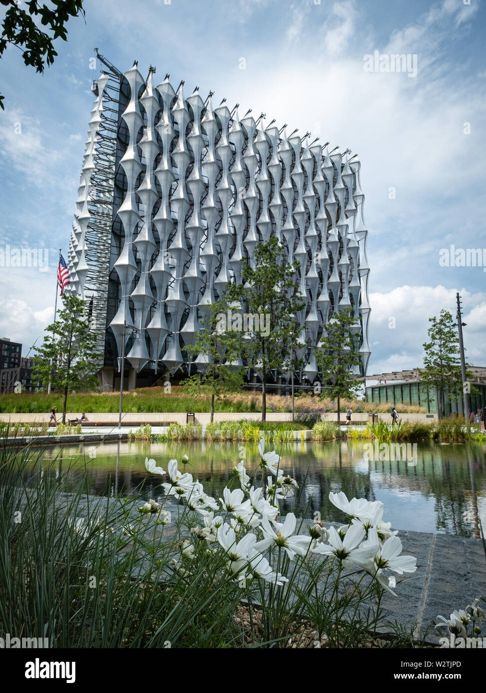 United States Embassy in Embassy Gardens, Nine Elms- LONDON Stock Photo ...