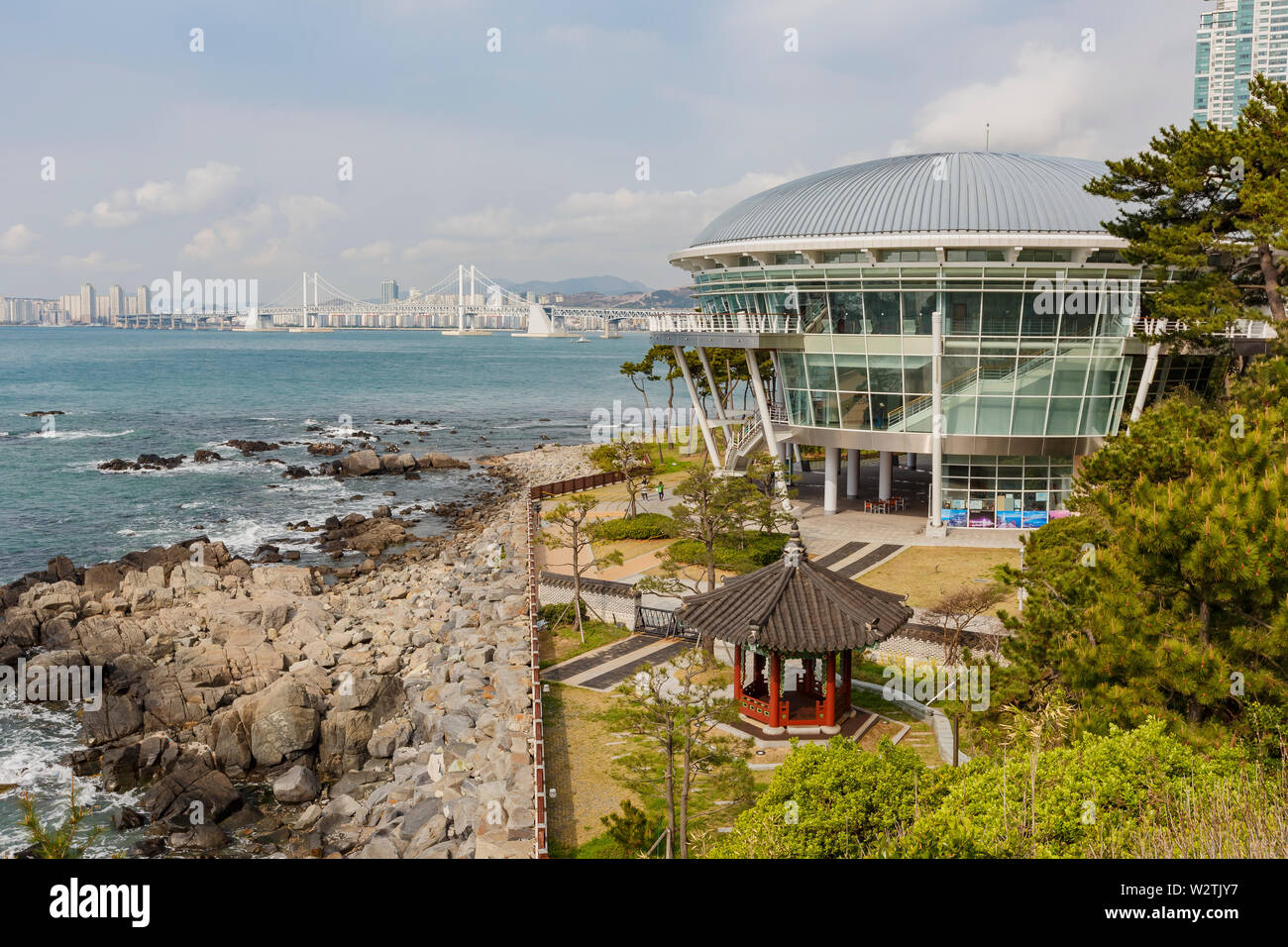 Apec house hi-res stock photography and images - Alamy