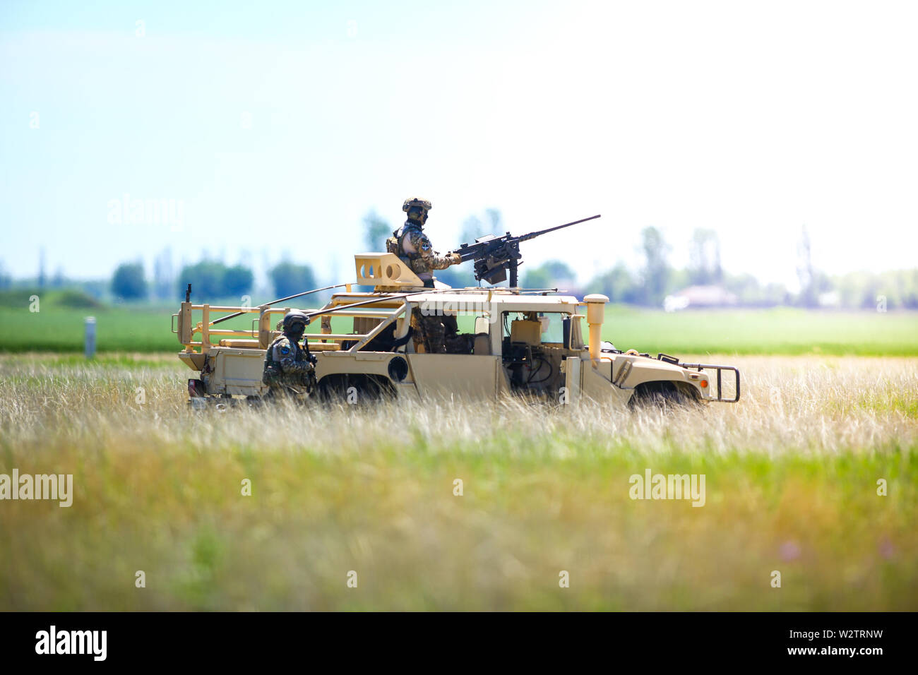 Humvee vehicle hi-res stock photography and images - Alamy