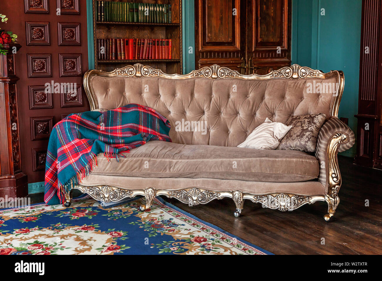 Luxury classic interior of home library. Sitting room with bookshelf ...