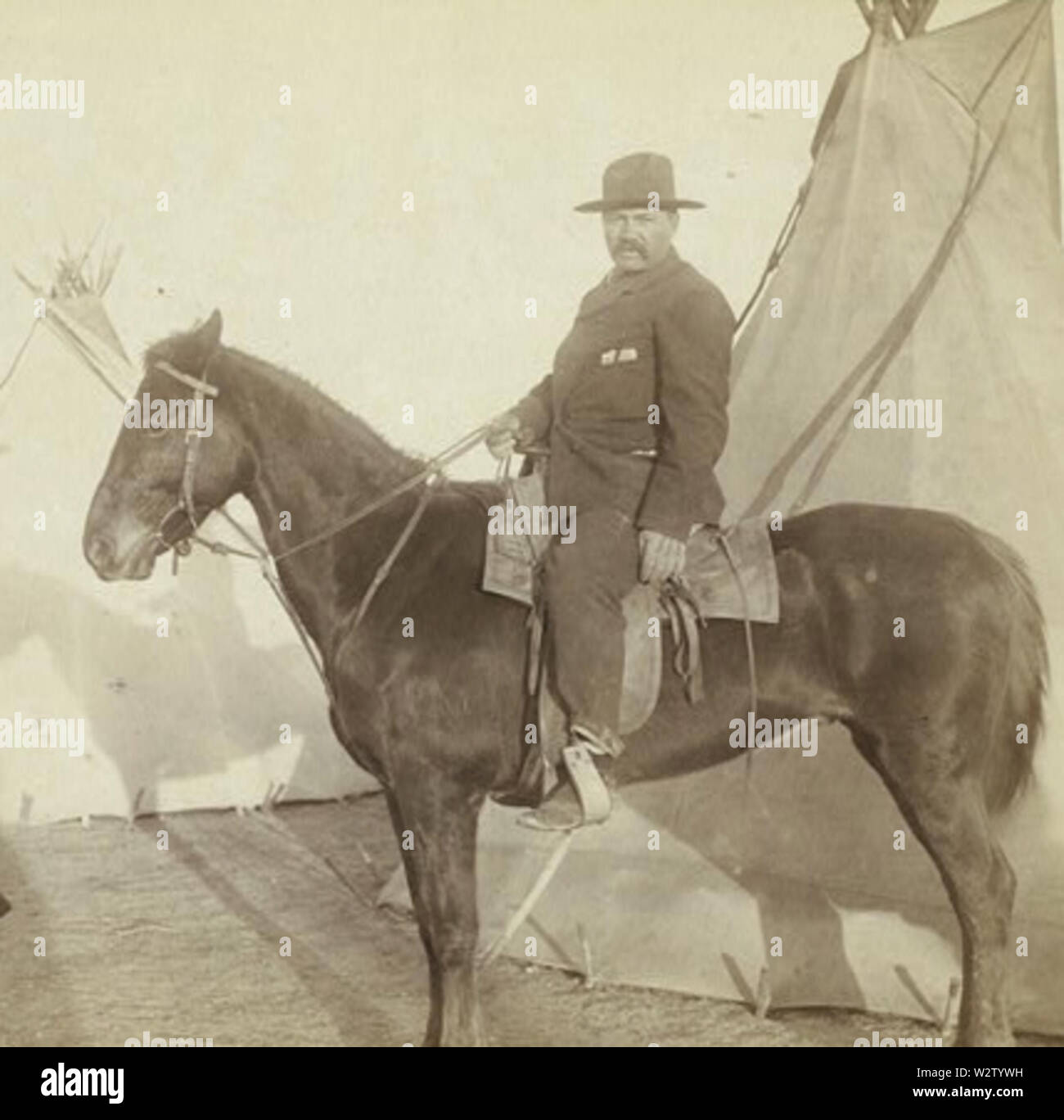 Grouard hi-res stock photography and images - Alamy