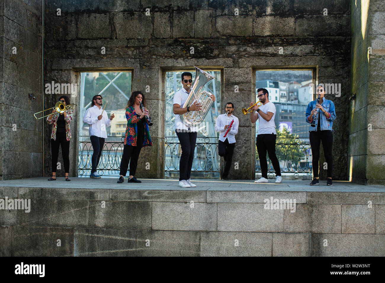 Street musicians play brass instruments hi-res stock photography and ...