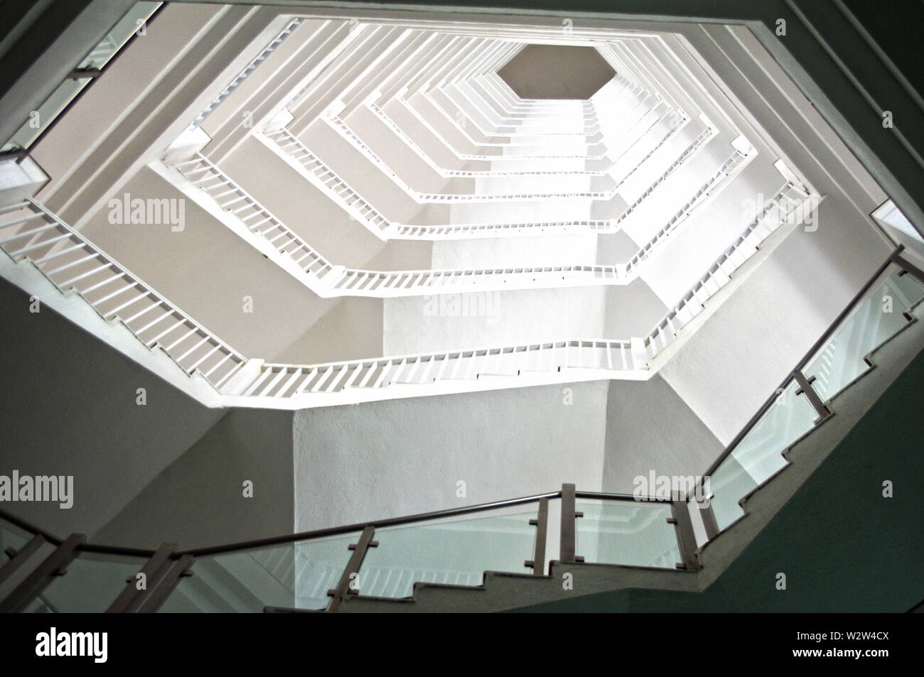 Architecture railing hi-res stock photography and images - Alamy