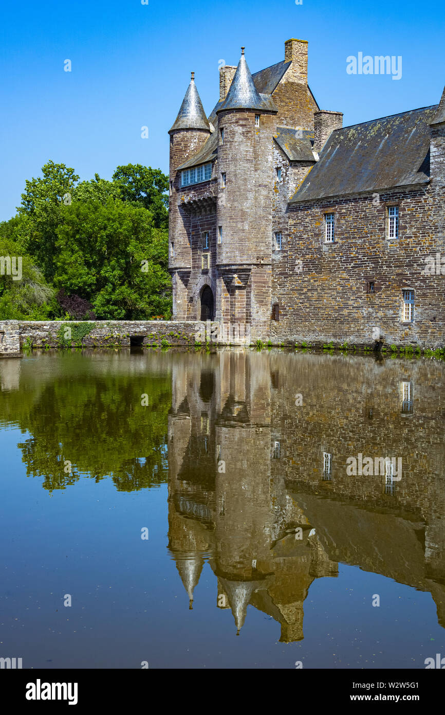 Medieval Trecesson Castle, Chateau de Trécesson, on a sunny day with ...