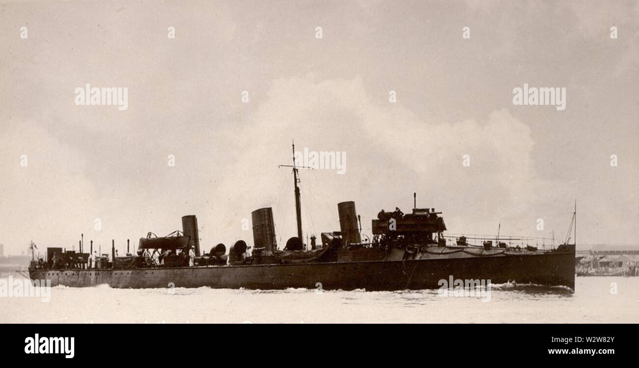 Hms vulture hi-res stock photography and images - Alamy