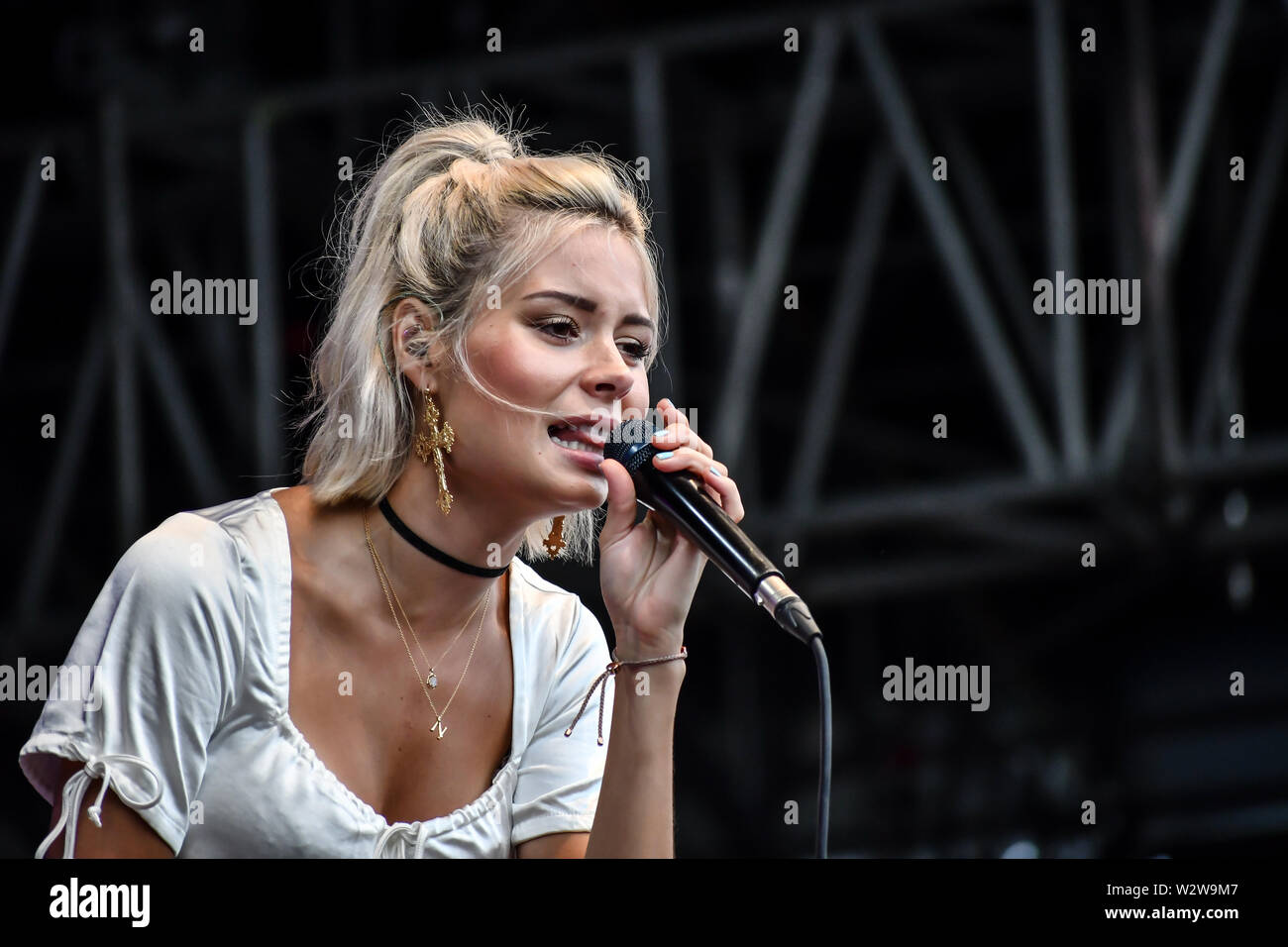 Mia niña hi-res stock photography and images - Alamy