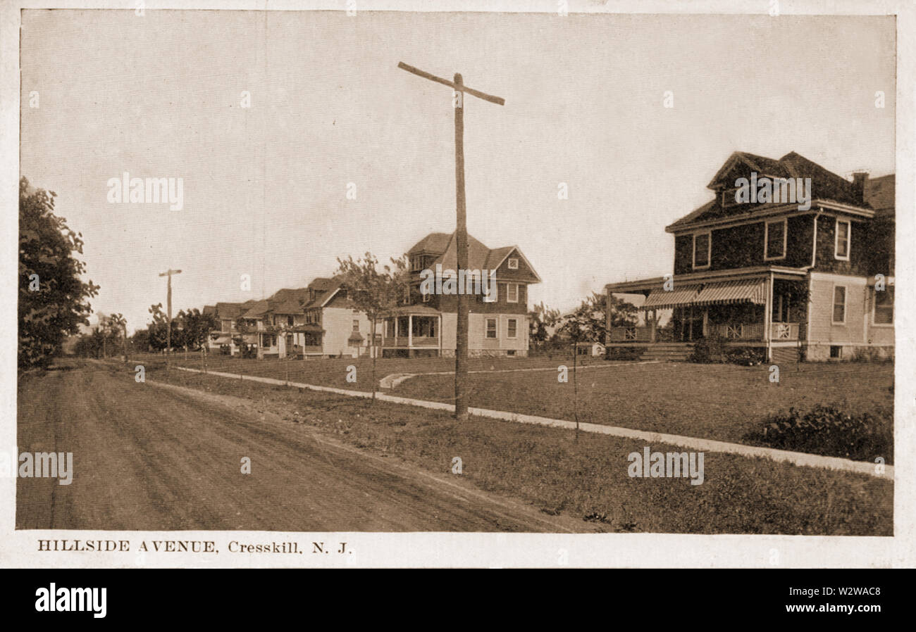 Hillside circa hi-res stock photography and images - Alamy