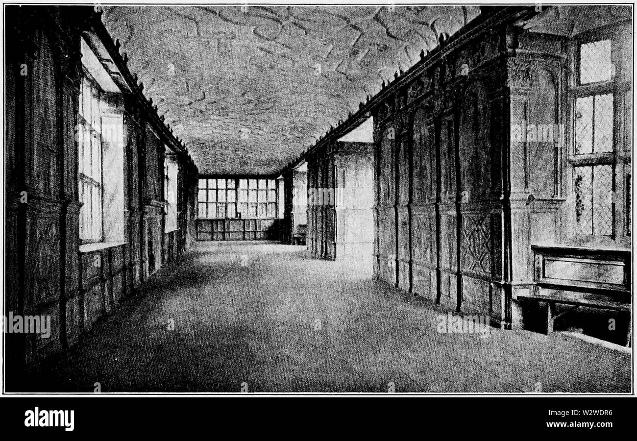 Facing page hi-res stock photography and images - Alamy