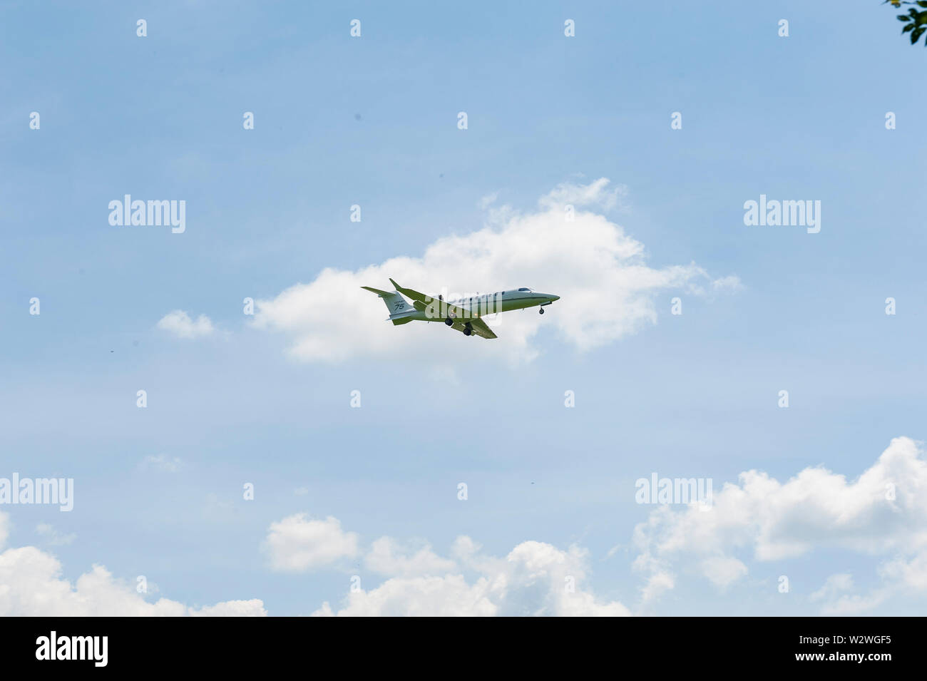 Bombardier learjet 75 twin jet hi-res stock photography and images - Alamy