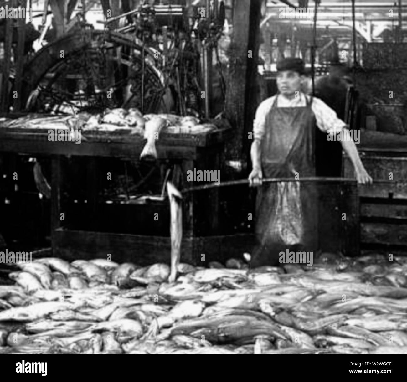 20th century manual labor Black and White Stock Photos & Images - Alamy