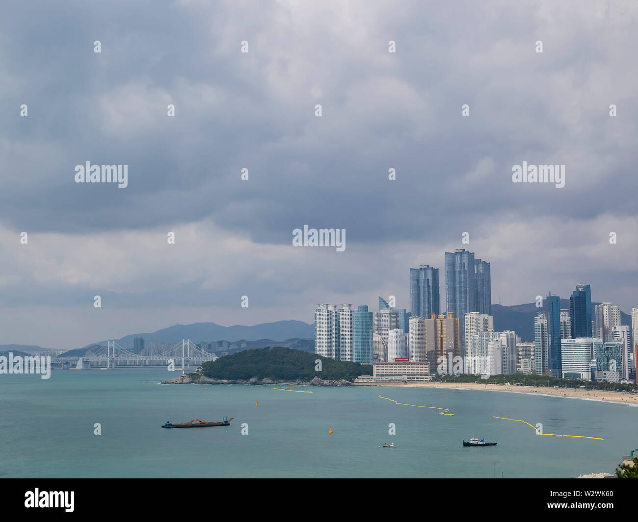 Many building with the Gwangan Bridge in the famous Haeundae District ...