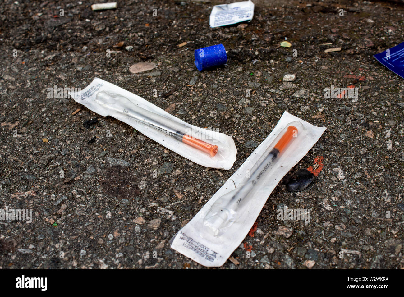 Used needle hi-res stock photography and images - Alamy