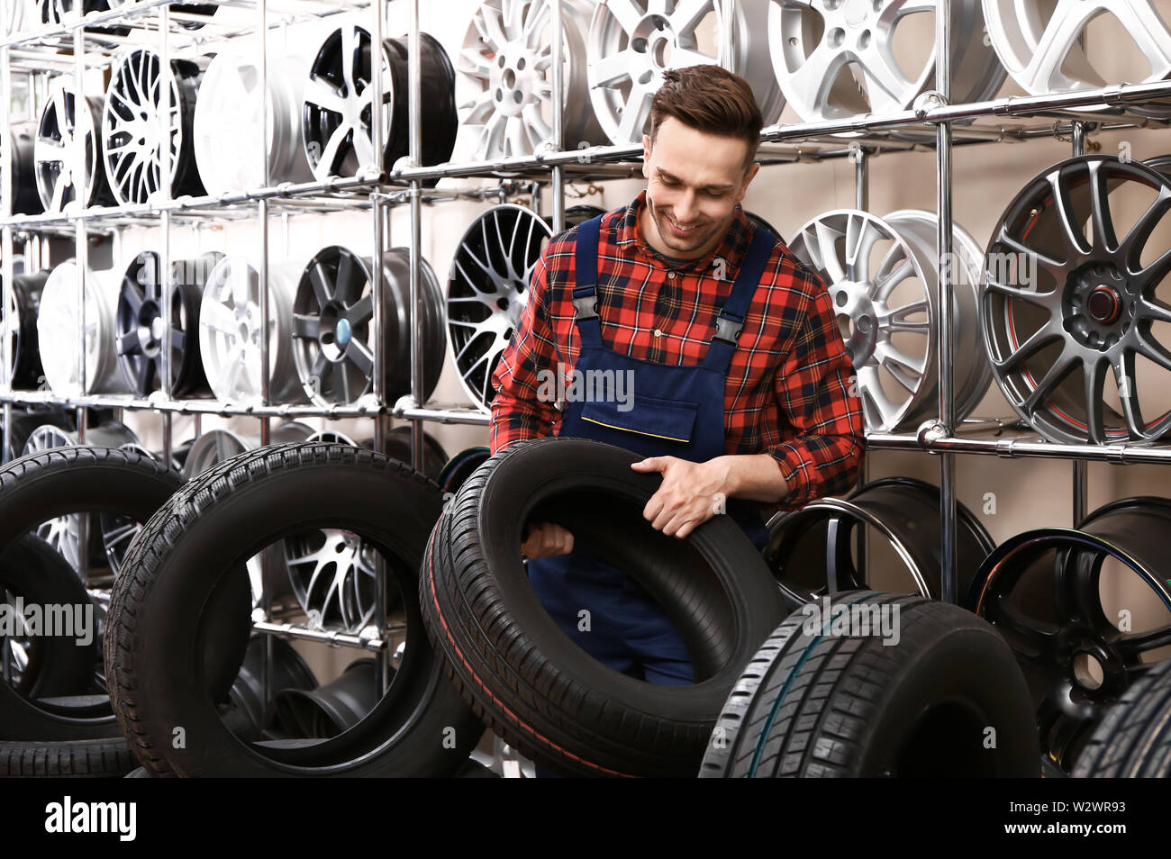 Car tires and rims for sale hi-res stock photography and images - Alamy