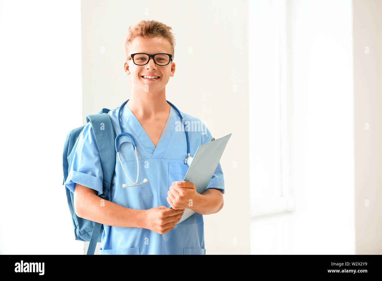 Kid study in hospital hi-res stock photography and images - Alamy