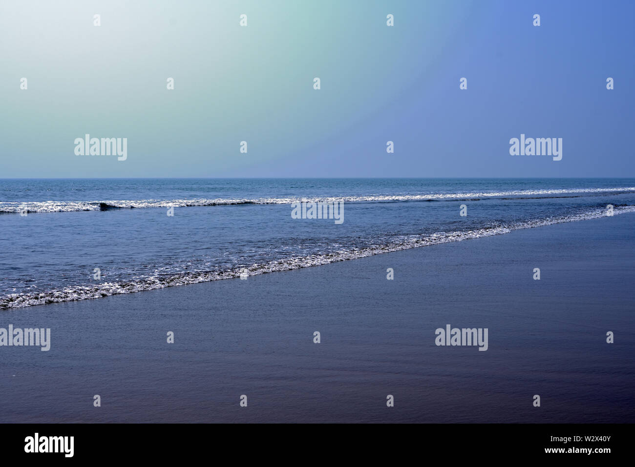 Tropical empty sea beach in summer Stock Photo - Alamy