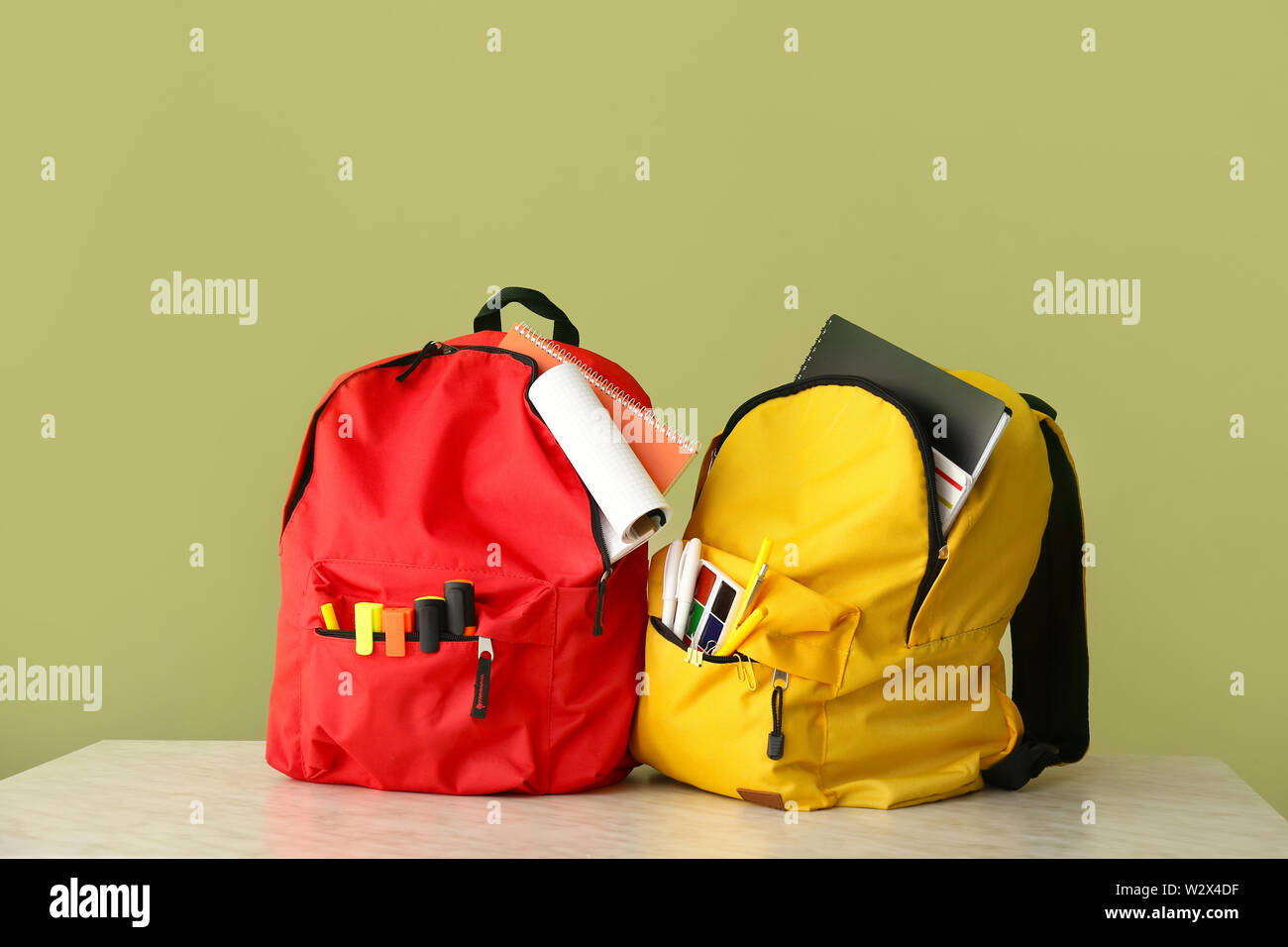 School backpacks supplies hi-res stock photography and images - Alamy