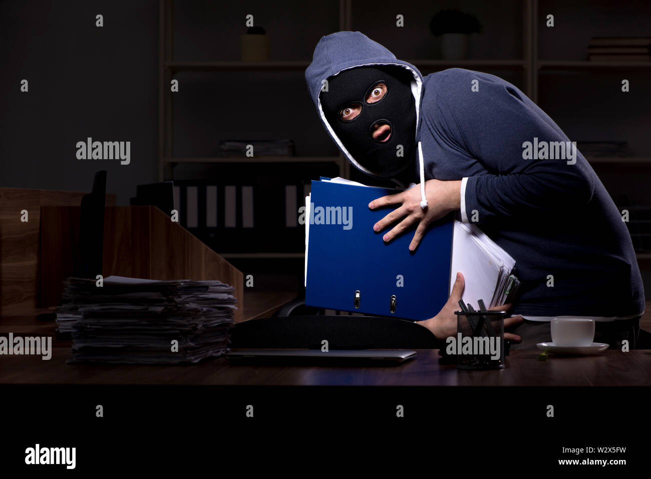 Thief night run hi-res stock photography and images - Alamy