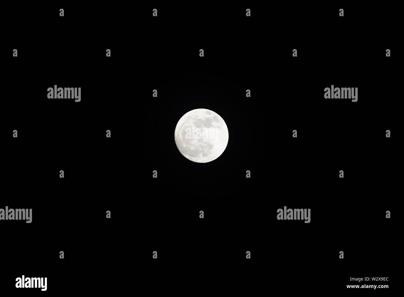 Earths only moon night hi-res stock photography and images - Alamy