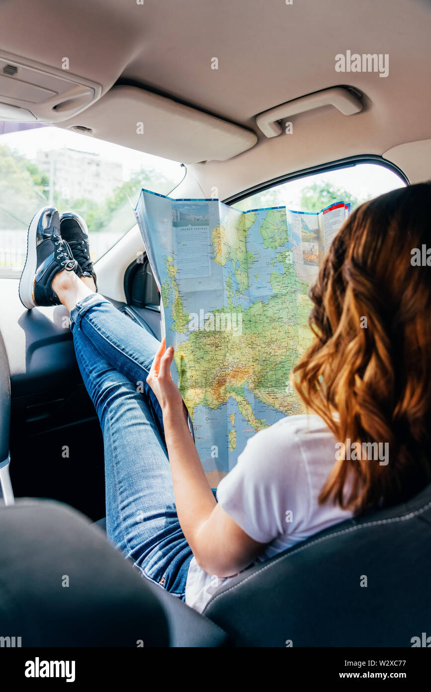 Reading map inside car hi-res stock photography and images - Alamy