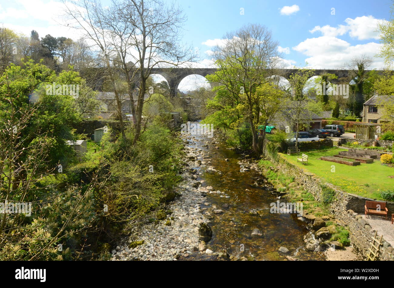 Thornton viaduct railway hi-res stock photography and images - Alamy