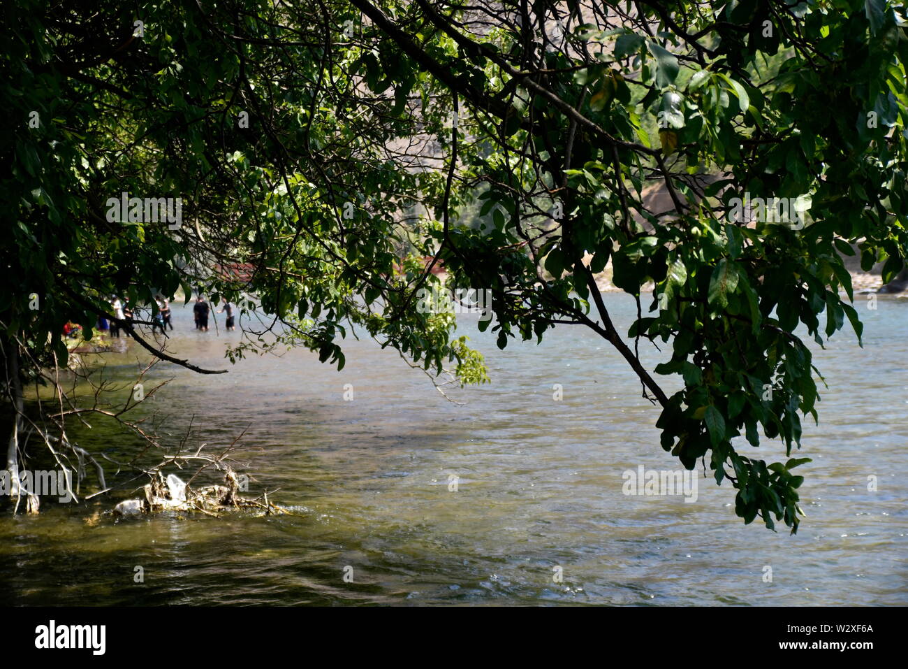 Zayandeh Rood River High Resolution Stock Photography and Images - Alamy