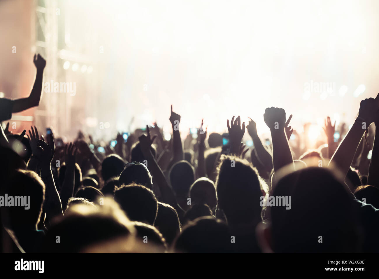 Picture of dancing crowd at music festival Stock Photo - Alamy