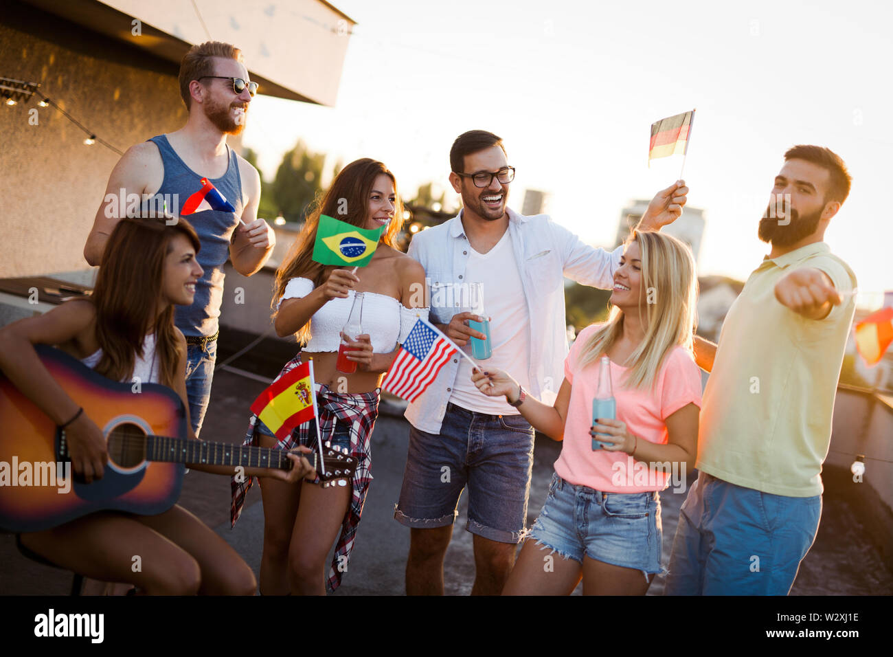 Community of peace people hi-res stock photography and images - Alamy