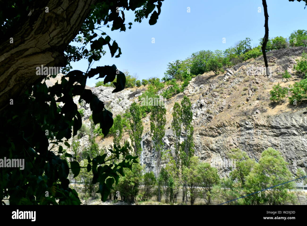 View of Zayandeh rood (Zayanderud), Esfahan, Iran at the day Stock ...