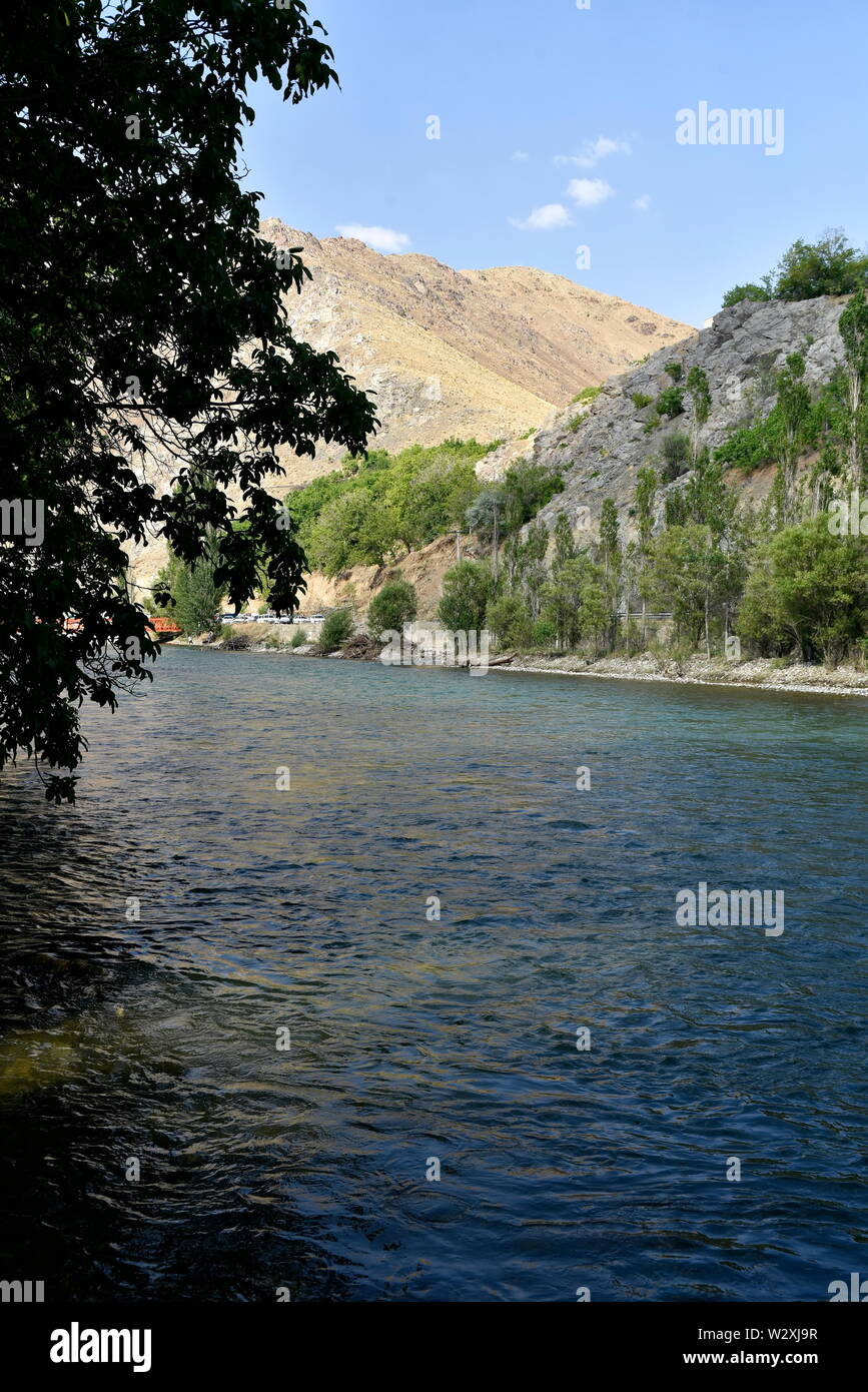 Zayandeh rood hi-res stock photography and images - Alamy