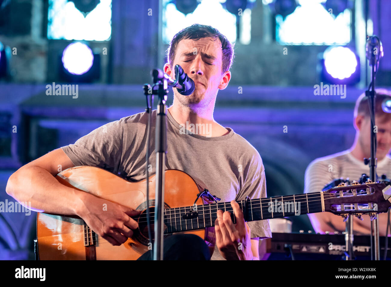 Charlie cunningham singer hi-res stock photography and images - Alamy