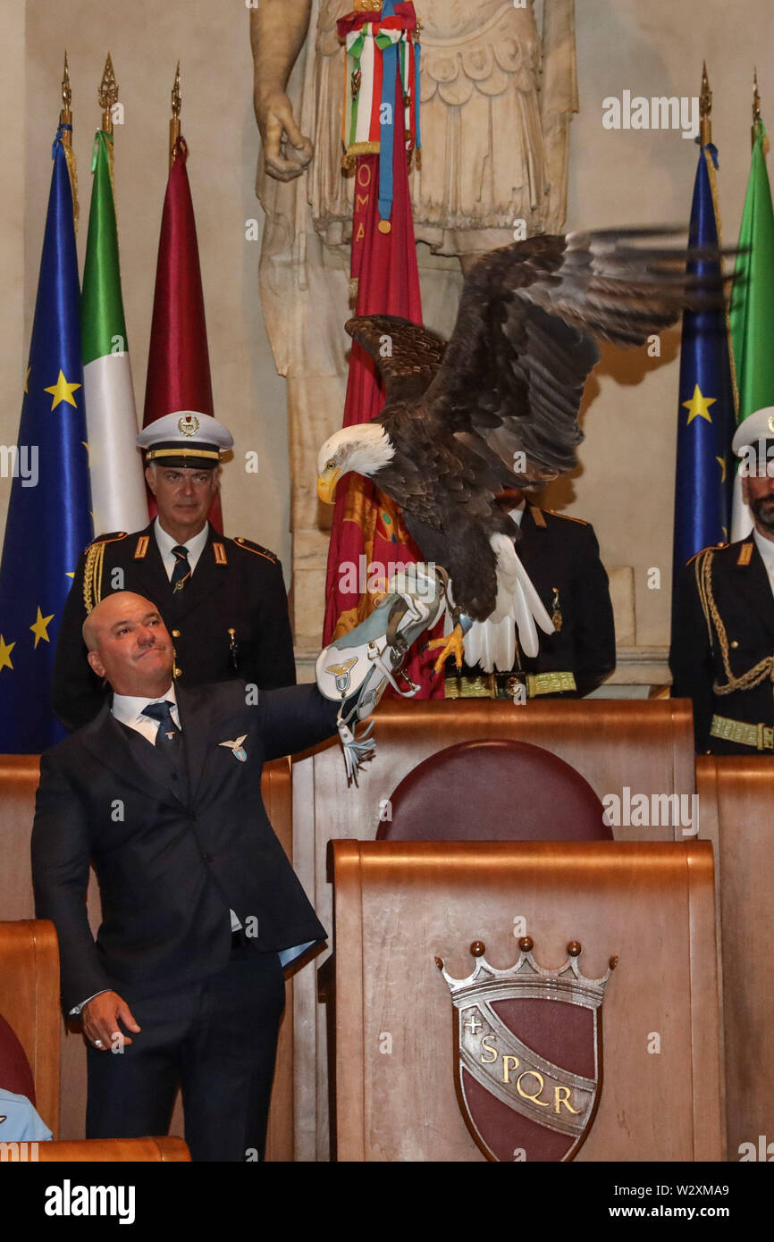Roma, the mayor of Rome, Virginia Raggi, awards the players of the SS ...