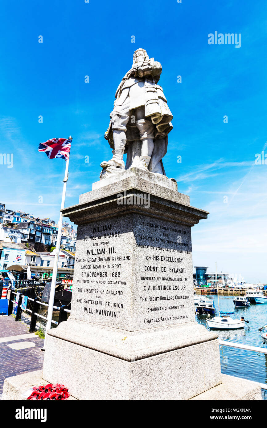 William iii statue brixham devon uk hi-res stock photography and images ...