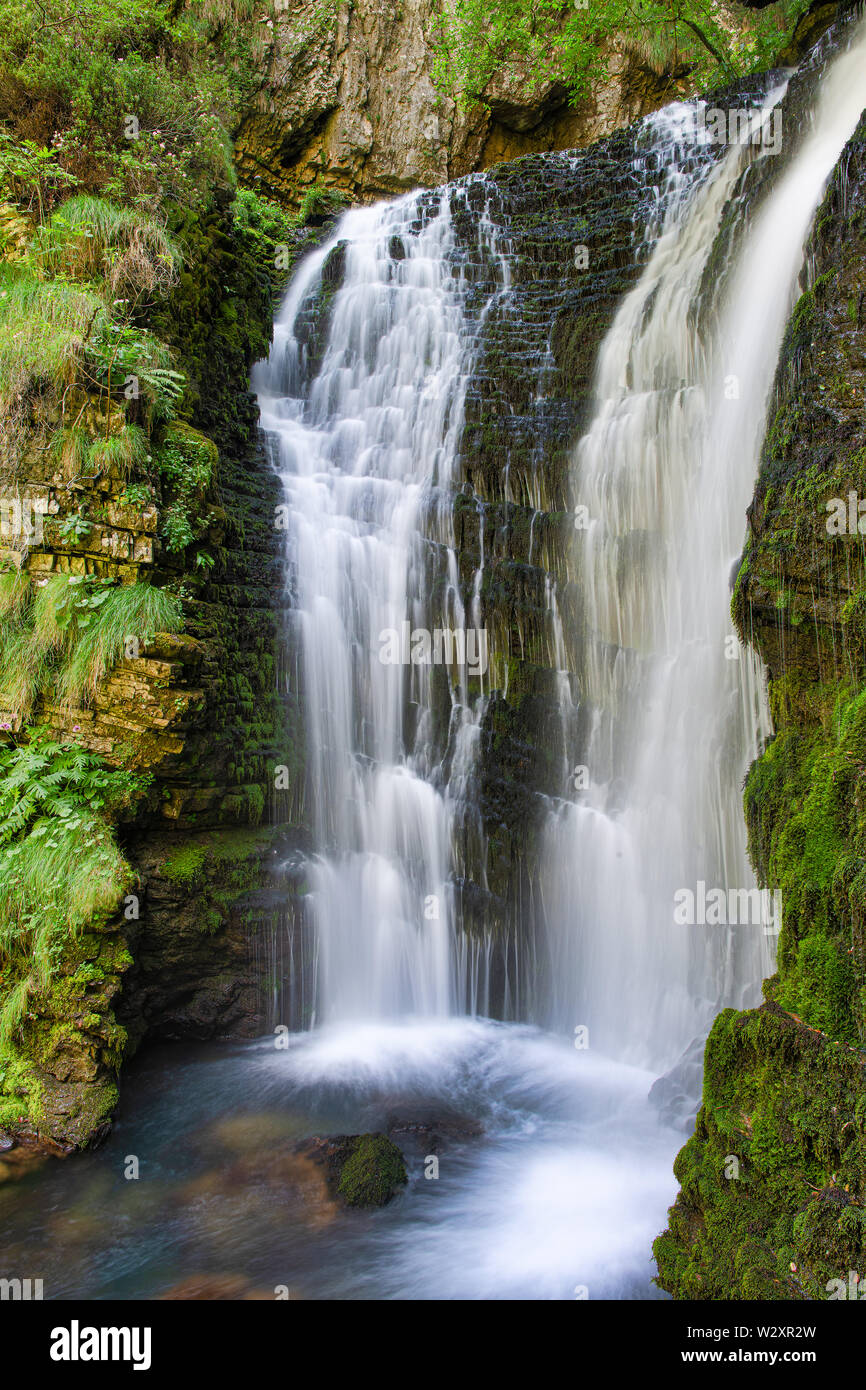 First waterfall hi-res stock photography and images - Alamy