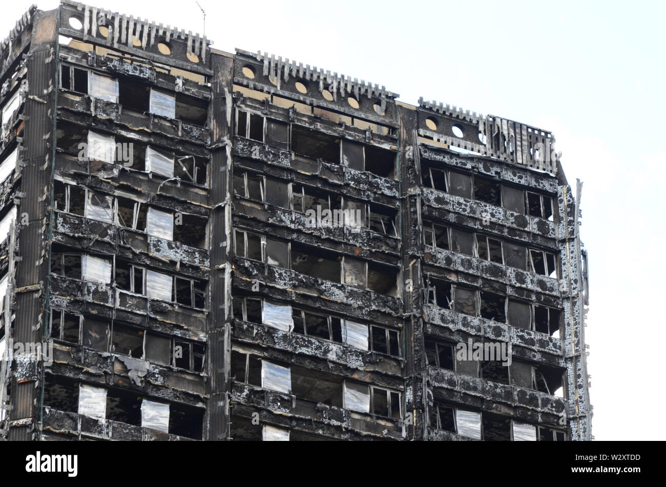 High rise destroyed hi-res stock photography and images - Alamy