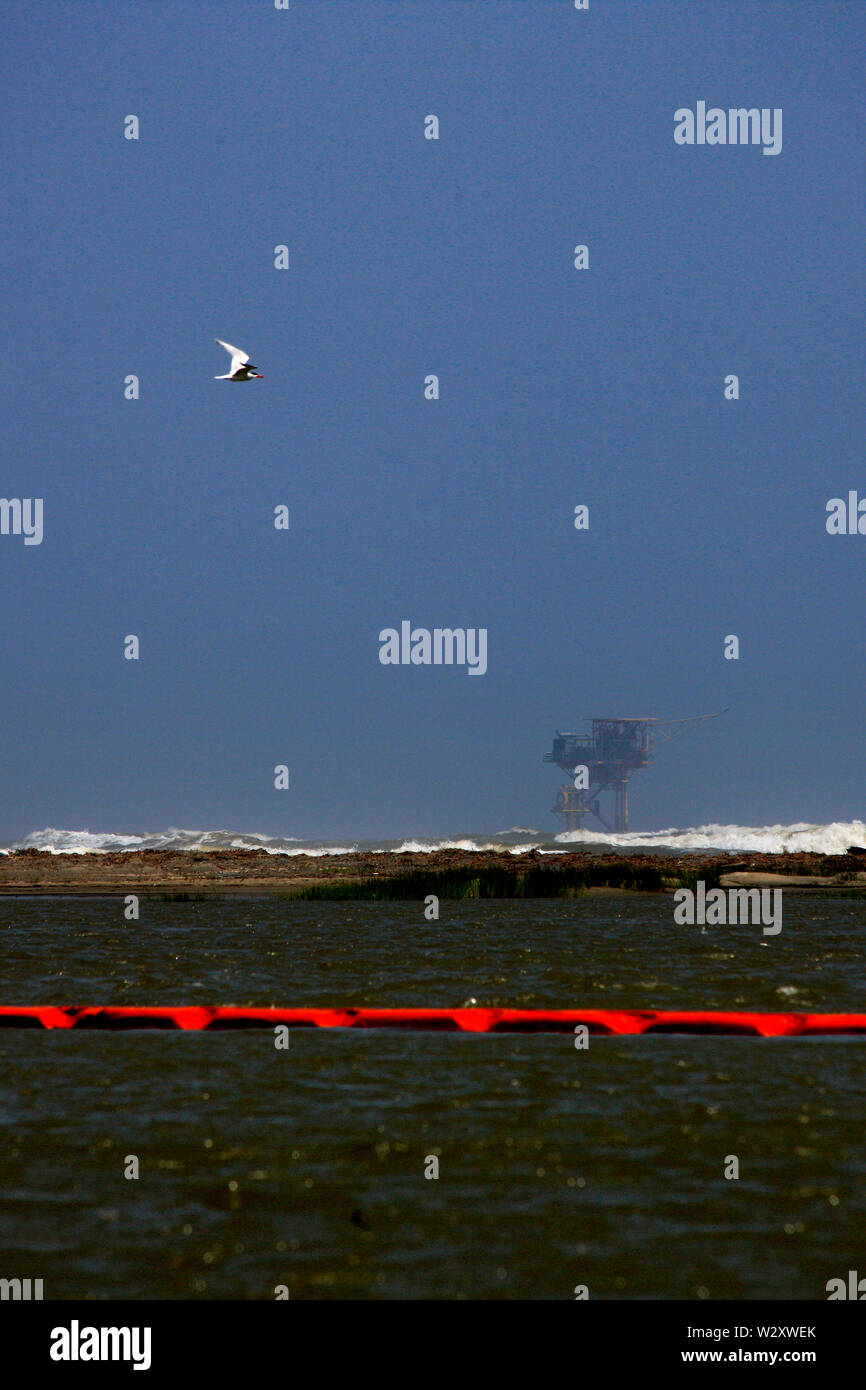 Deepwater horizon oil spill explosion hi-res stock photography and ...