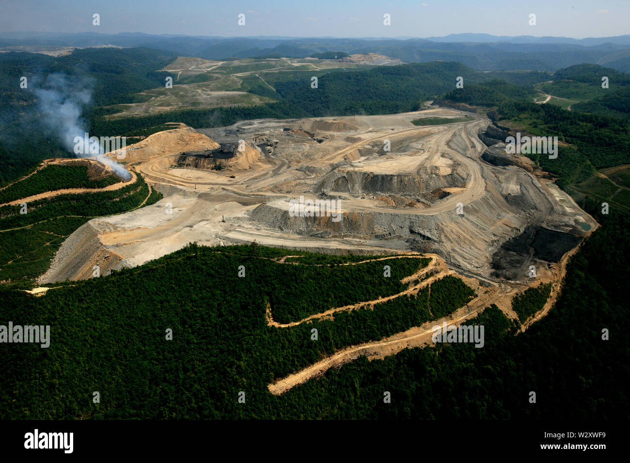 Mountain top removal mine hi-res stock photography and images - Alamy