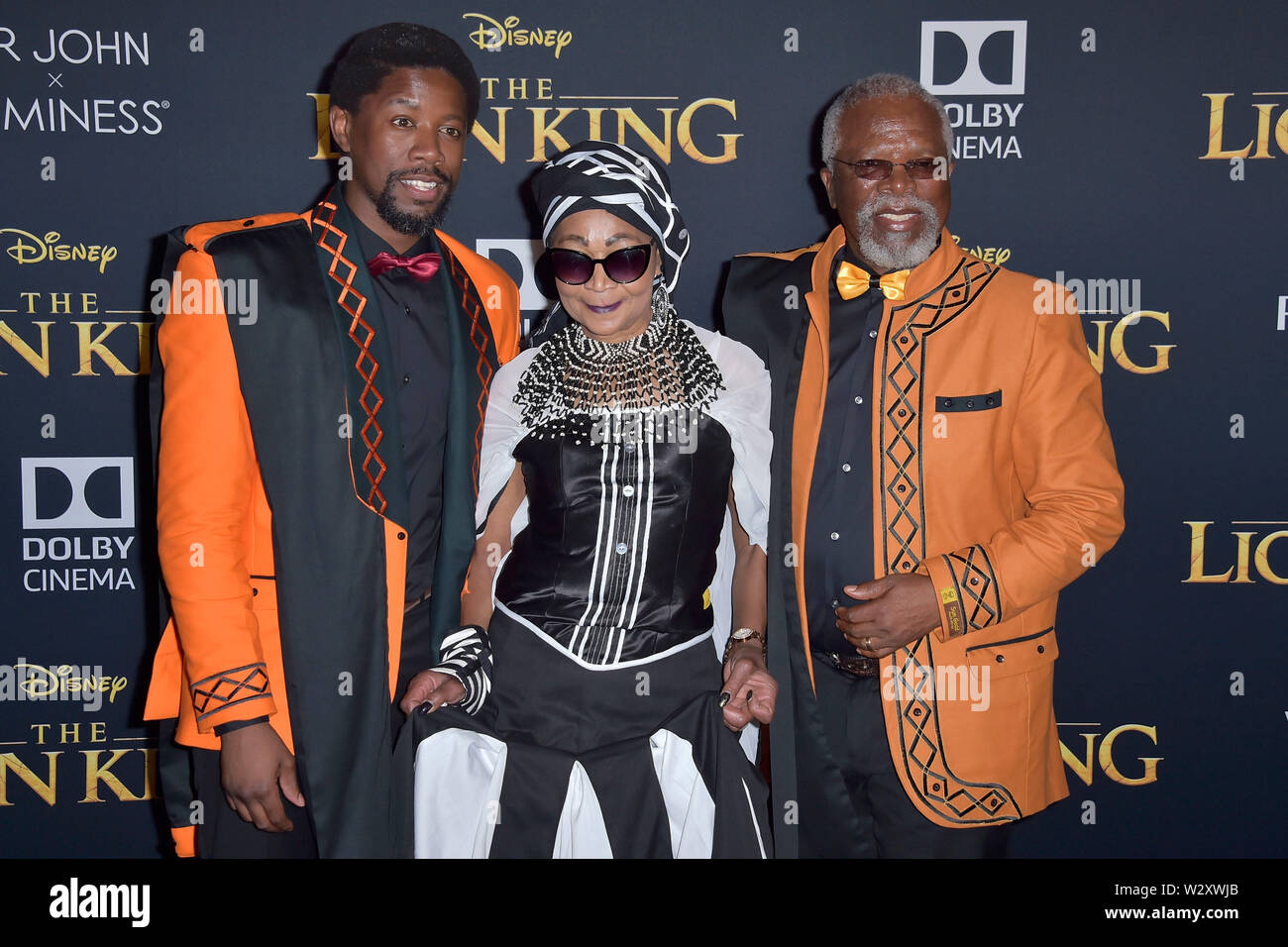Atandwa Kani with parents Mandi and John Kani at the world premiere of ...