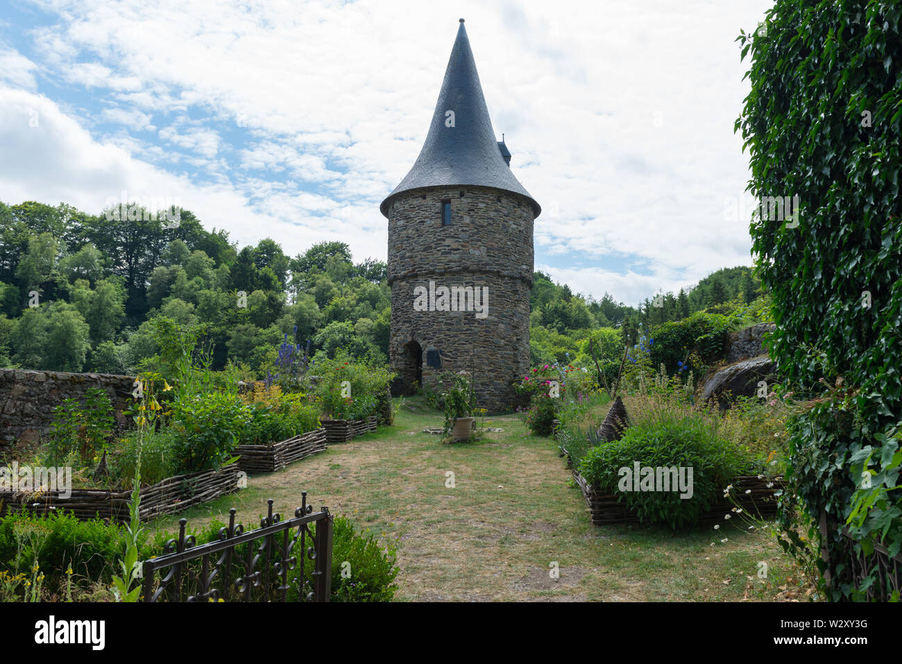 Reinhardstein Castle High Resolution Stock Photography and Images - Alamy