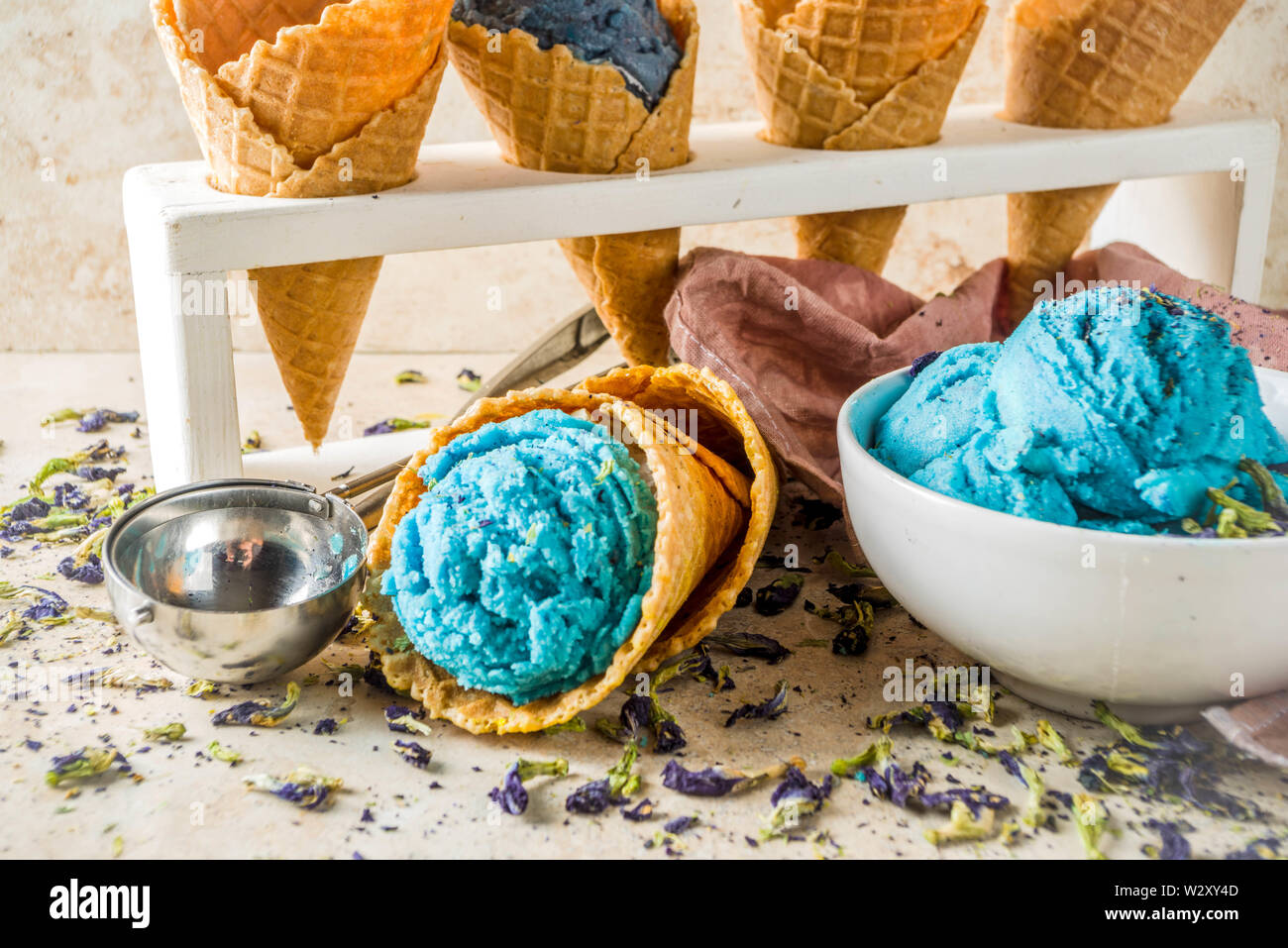 Trendy Color Changing Ice Cream with blue flowers powder, Butterfly Pea ...