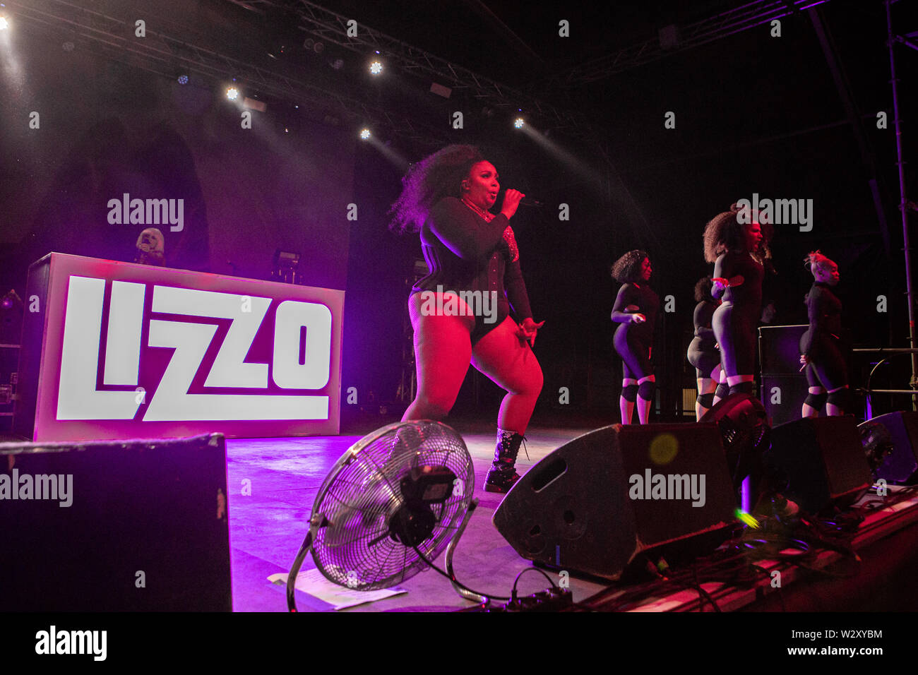 Lizzo ‘cuz i love you’ hi-res stock photography and images - Alamy