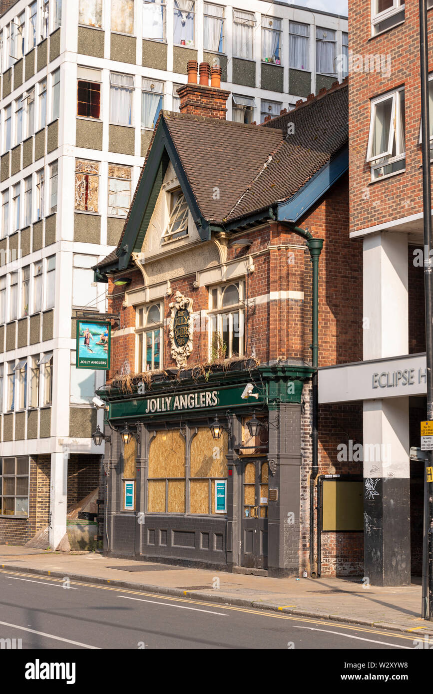 The anglers pub hi-res stock photography and images - Alamy