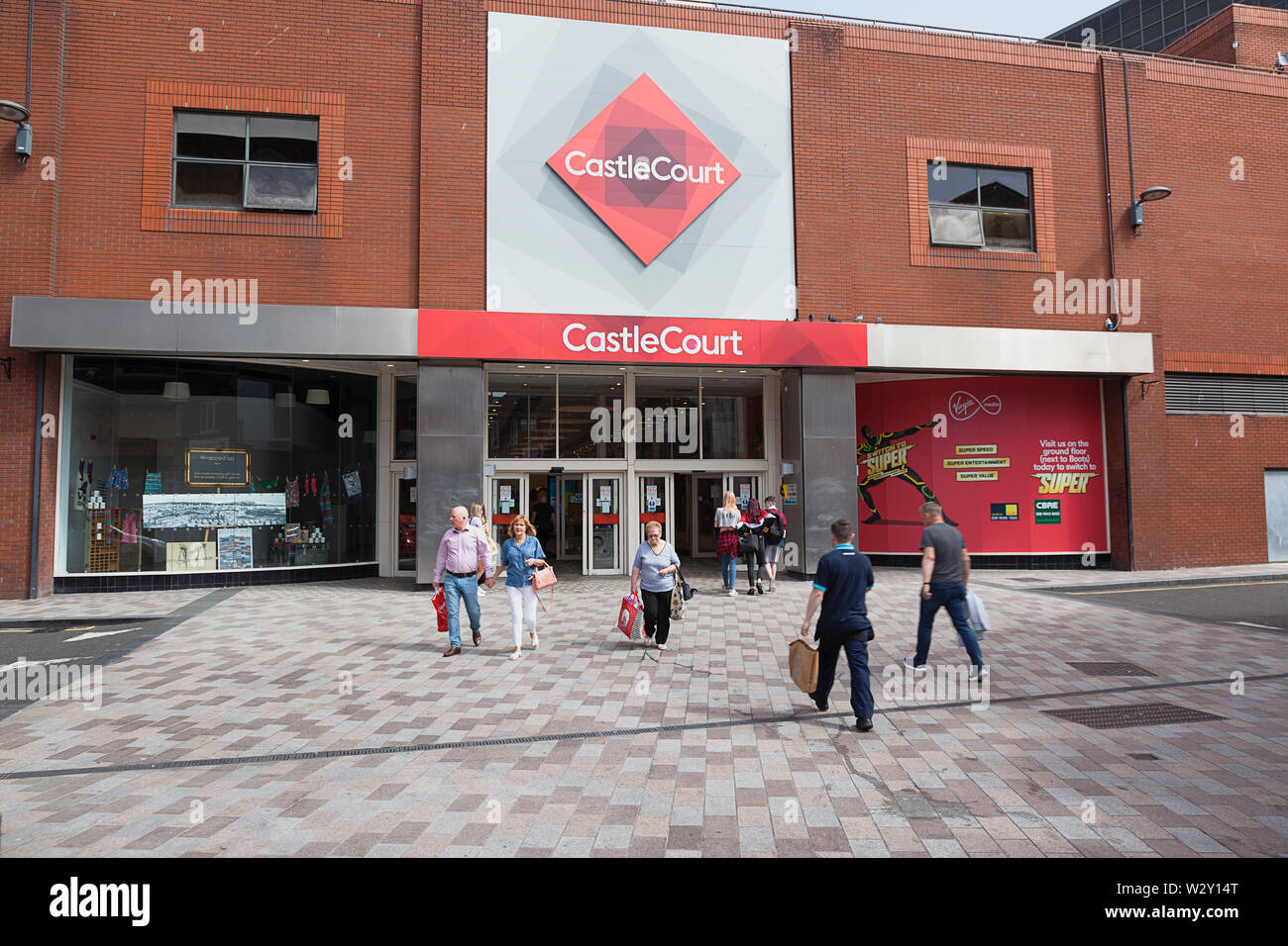 Ireland, North, Belfast, Entranc to Castle Court shopping centre in ...
