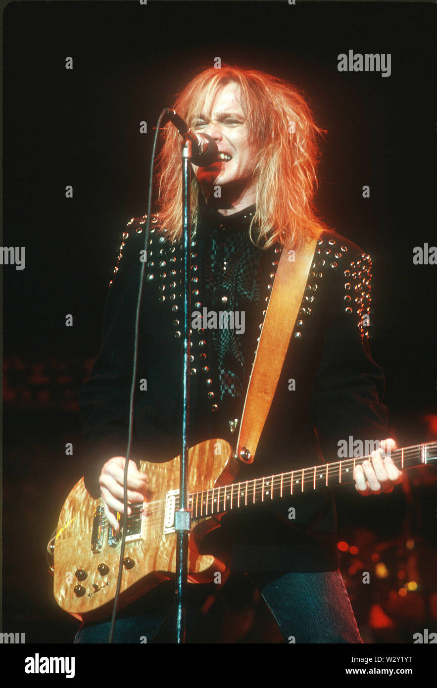 CHEAP TRICK US rock group with Robin Zander about 1989 in Los Angeles ... CHEAP TRICK US rock group with Robin Zander about 1989 in Los Angeles ...