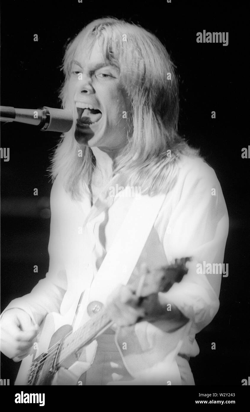 Robin Zander 80s