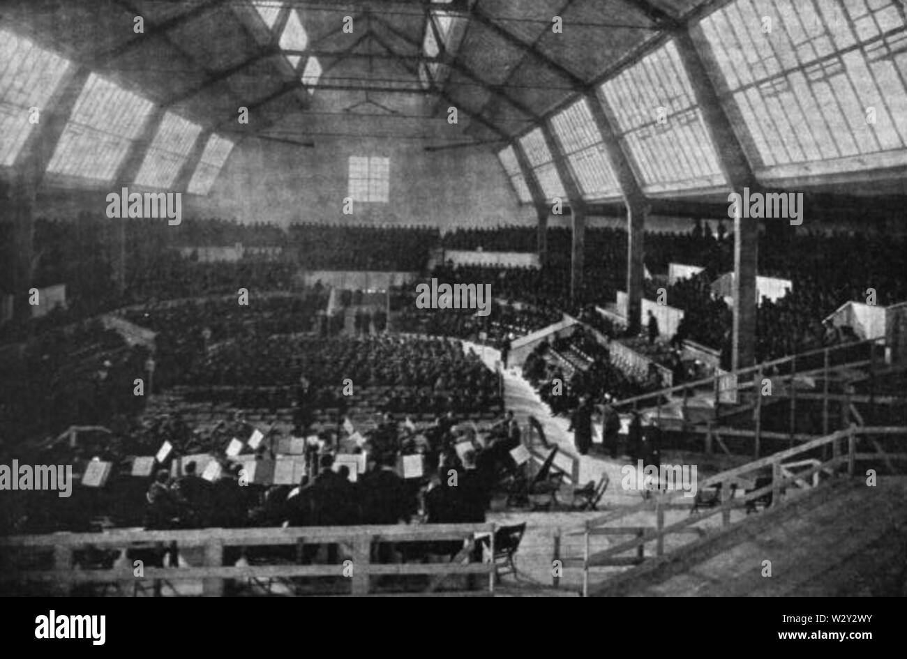 Classical rehearsal Black and White Stock Photos & Images - Alamy