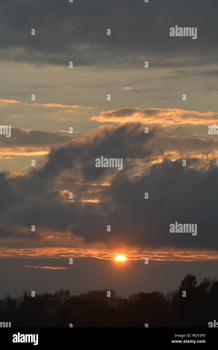 Sequence of images of a sunset hi-res stock photography and images - Alamy