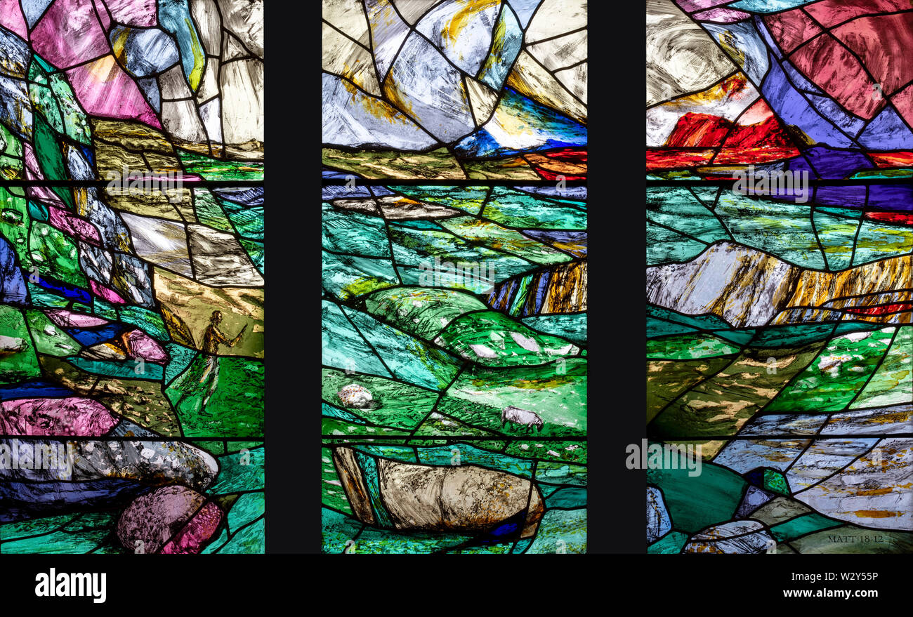 Thomas denny stained glass hi-res stock photography and images - Alamy