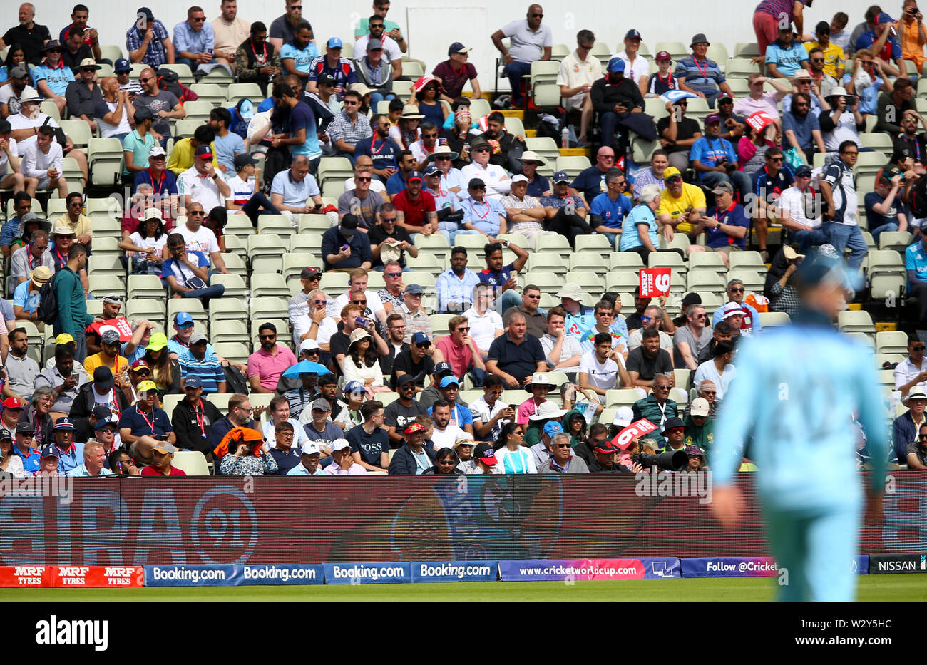 Empty seats in the stands during the ICC World Cup, Semi Final at ...
